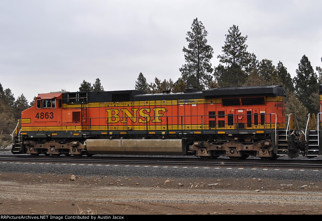 BNSF 4863